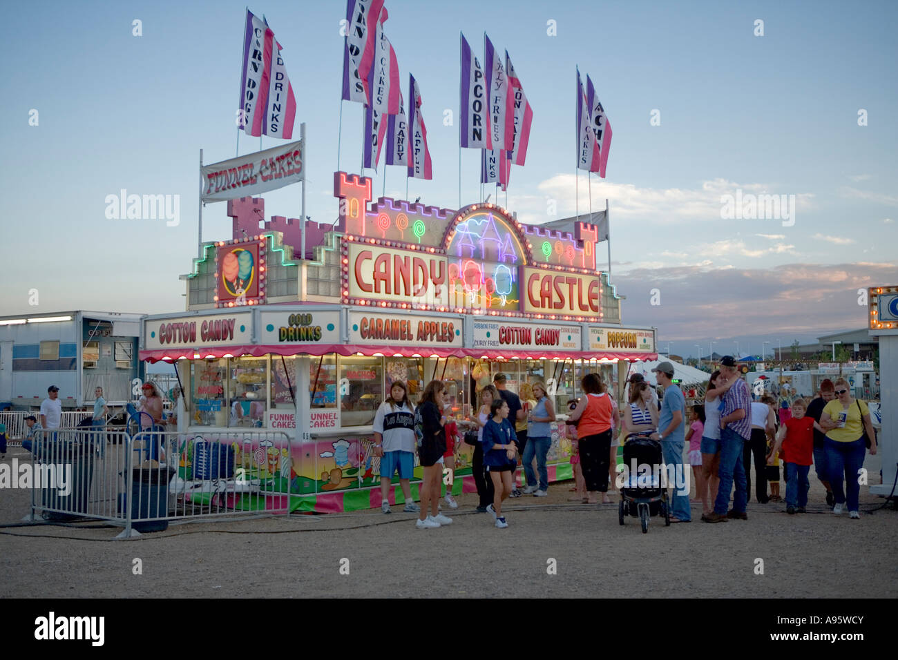 Concession stand at fairgrounds Stock Photo - Alamy
