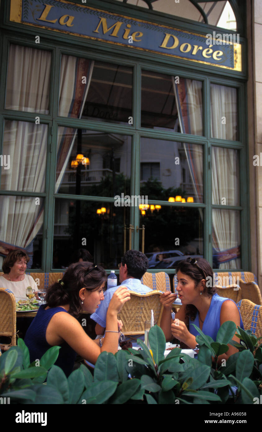 Parisian cafe scene, Beirut, Lebanon Stock Photo - Alamy