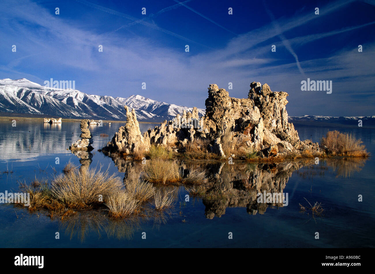 Mono lake tufa towers at south hi-res stock photography and images - Alamy