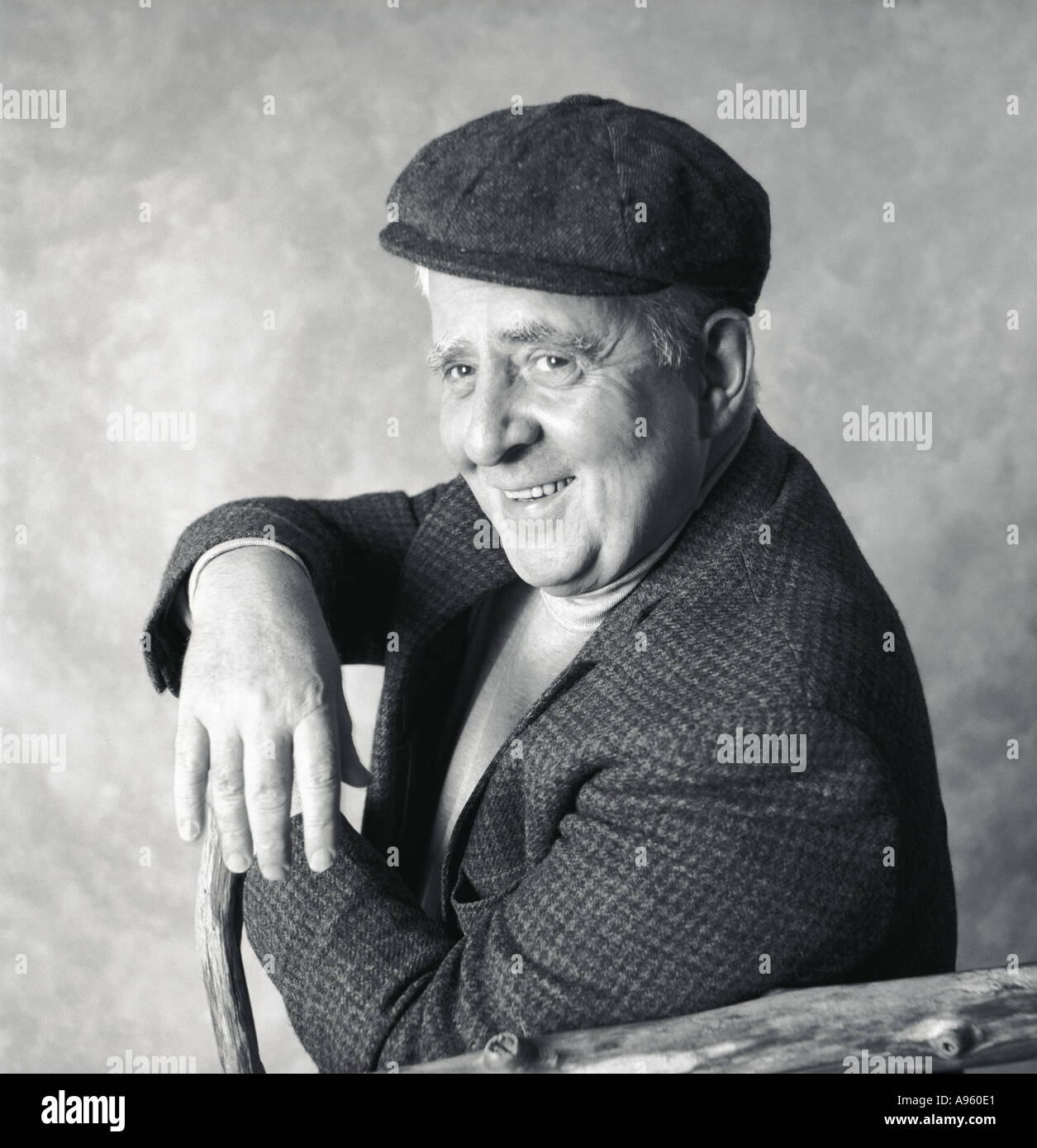 Old irish man with cap hi-res stock photography and images - Alamy