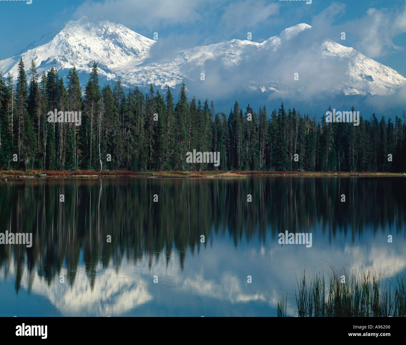 Scott Lake and the Sisters Mountains in the Cascade peaks of Central ...