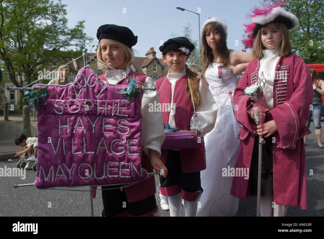 May Queens and their retinues from the Bromley area process through the ...