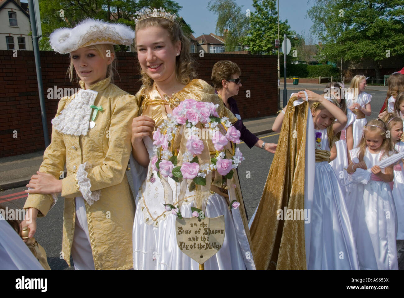 The 2007 London May Queen and her Prince in the Bromley May Queens ...