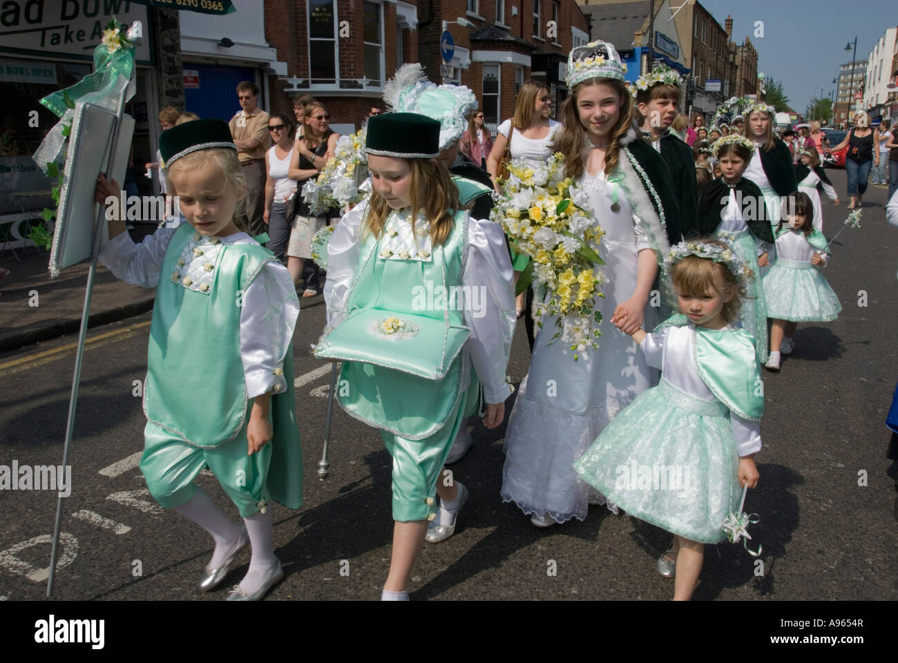 May Queens and their retinues from the Bromley area process through the ...