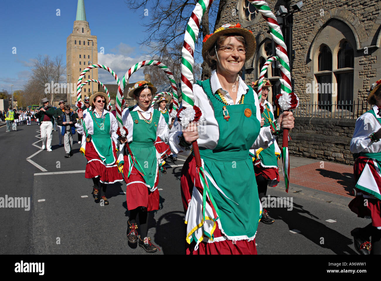 English country dancing through the streets of Oxford Stock Photo - Alamy