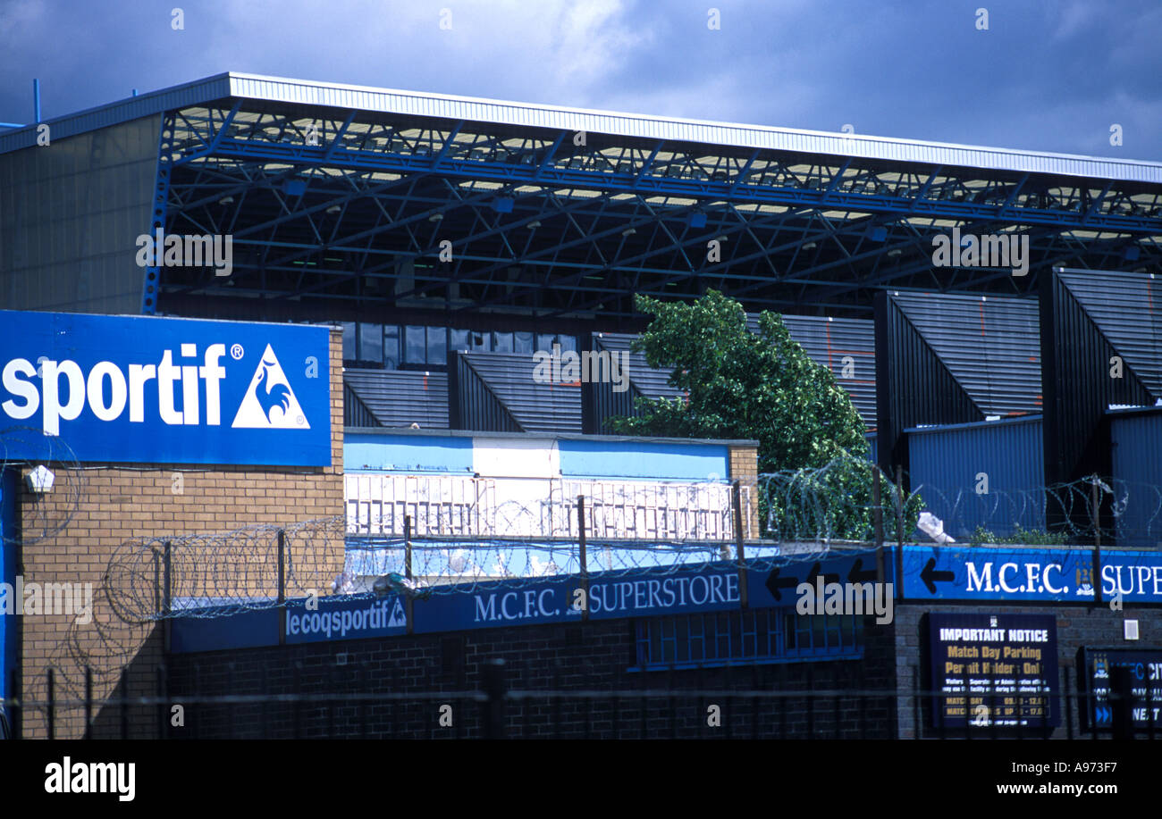 Maine road manchester city kippax hi-res stock photography and images ...