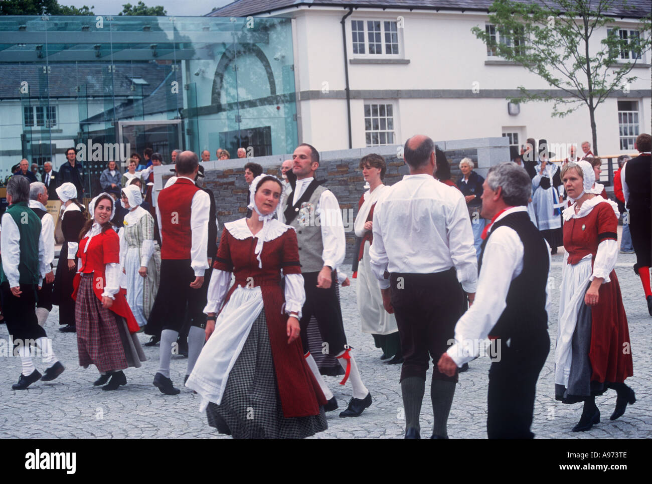 Dancing in traditional welsh costume hi-res stock photography and ...