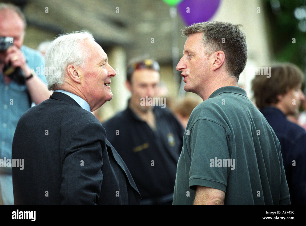 Tony Benn MP and singer Billy Bragg Stock Photo - Alamy