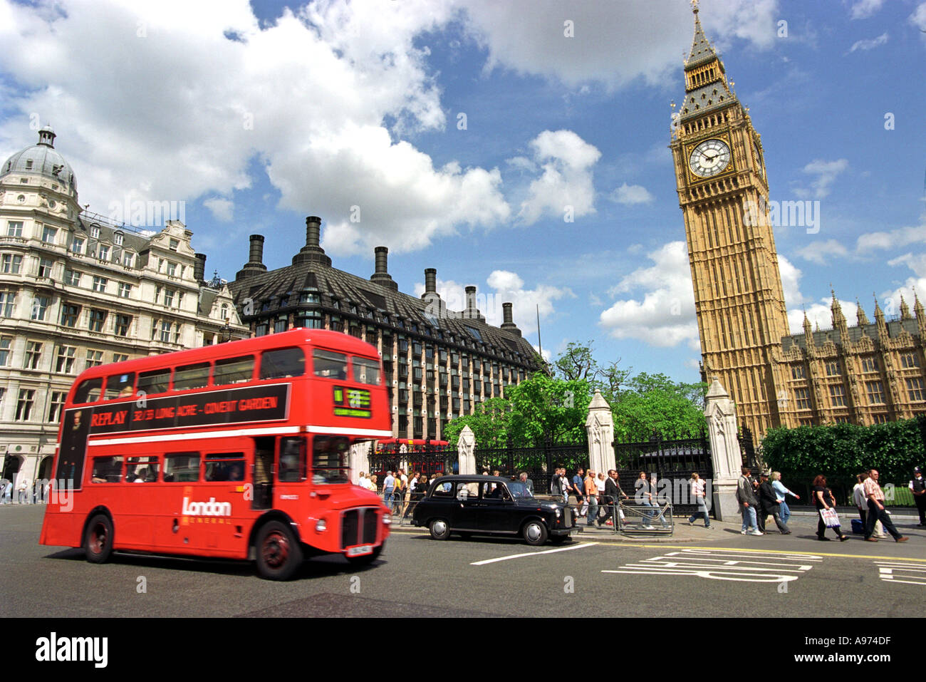 Bus london big ben hi-res stock photography and images - Alamy