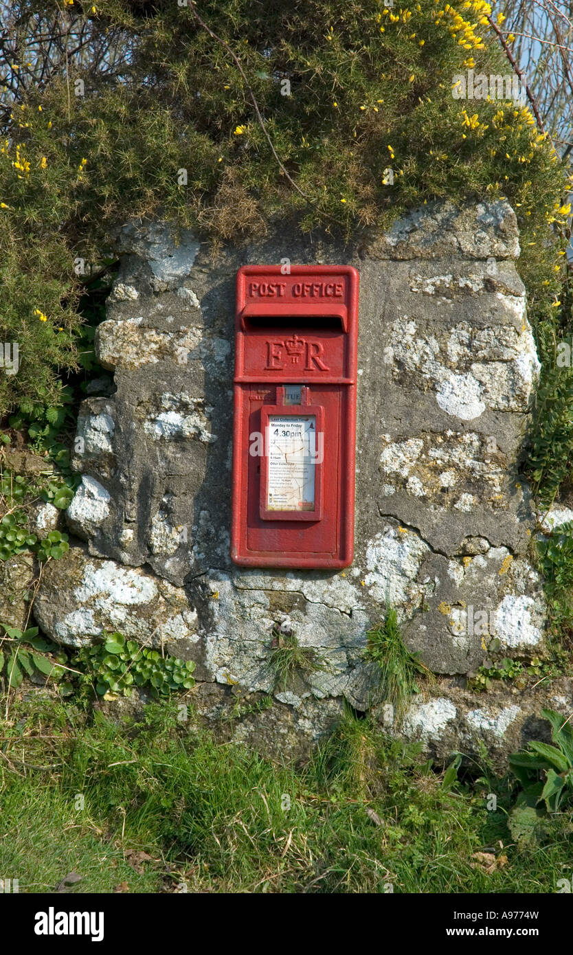 ER Post box on the Land's End peninsula Cornwall England Stock Photo ...