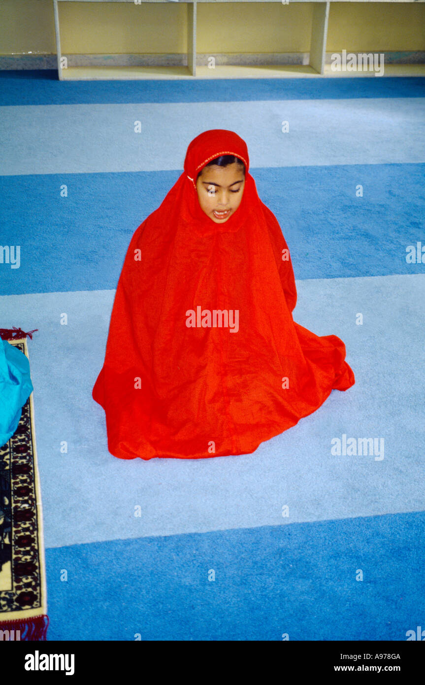 Mosque school kuwait hi-res stock photography and images - Alamy