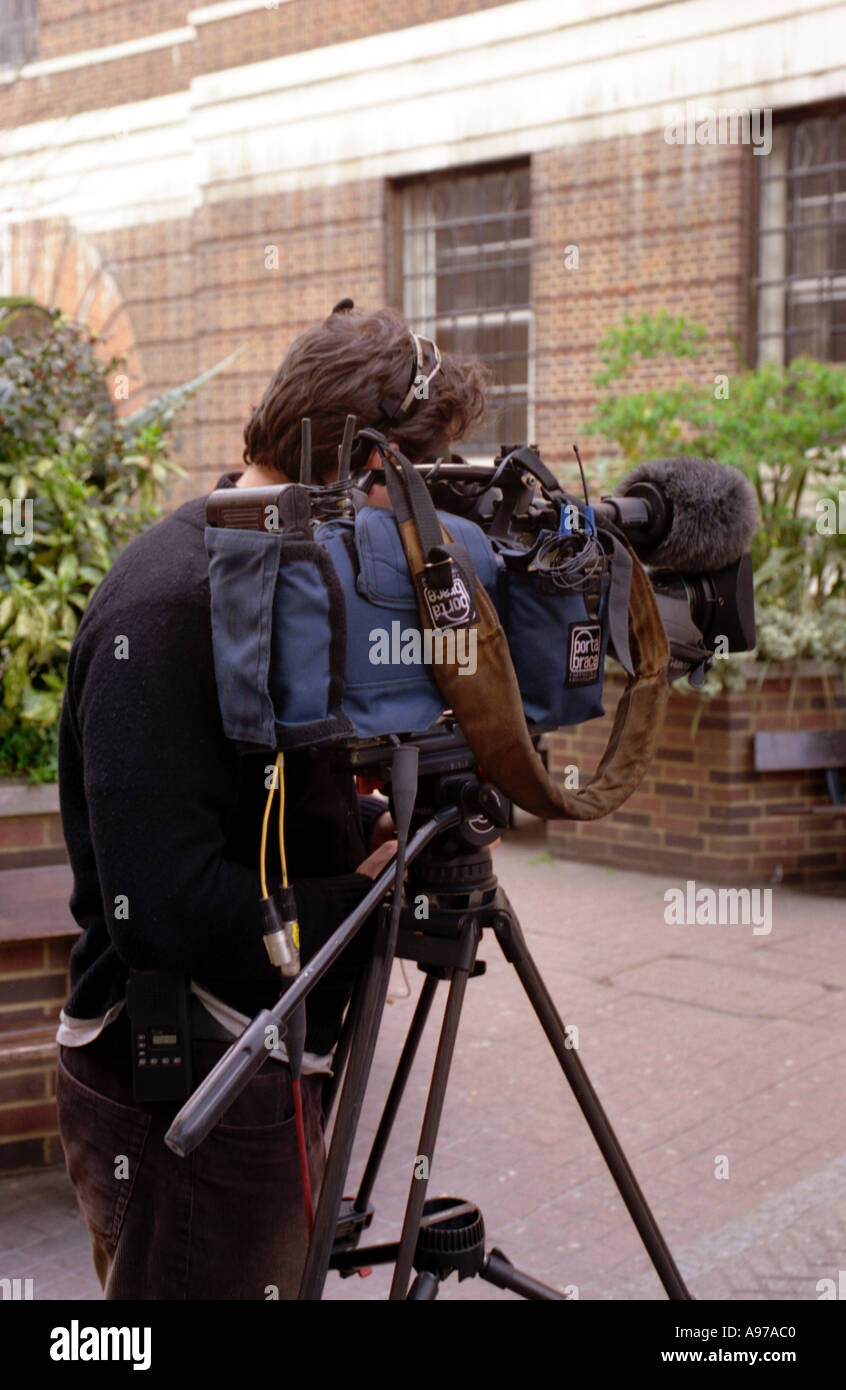 Cameraman cameramen hi-res stock photography and images - Alamy