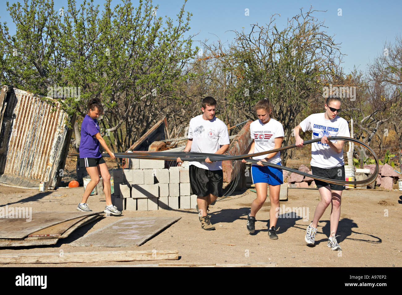 MEXICO La Paz Senior high church youth group summer missions trip ...