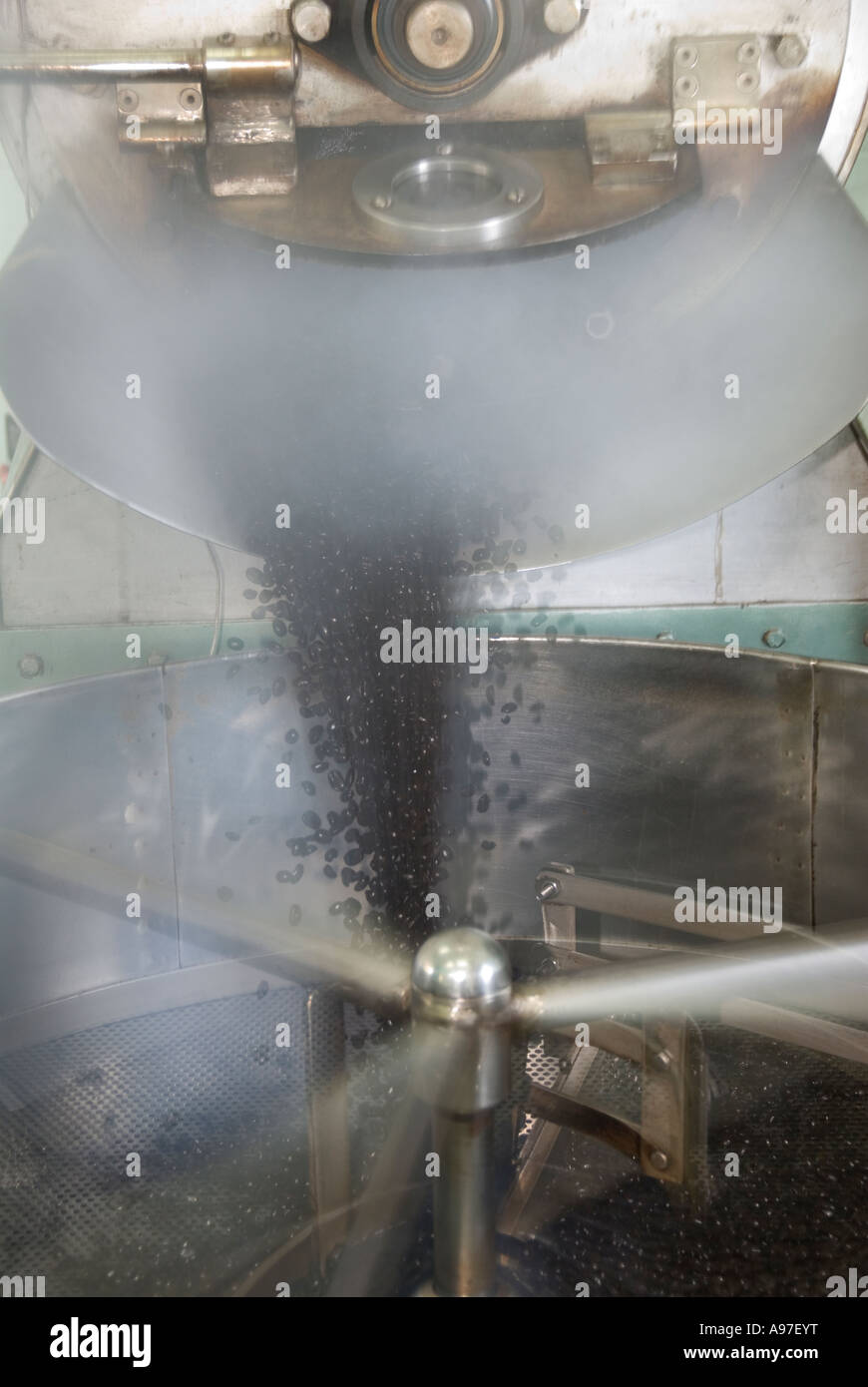 Small batch roasting hi-res stock photography and images - Alamy