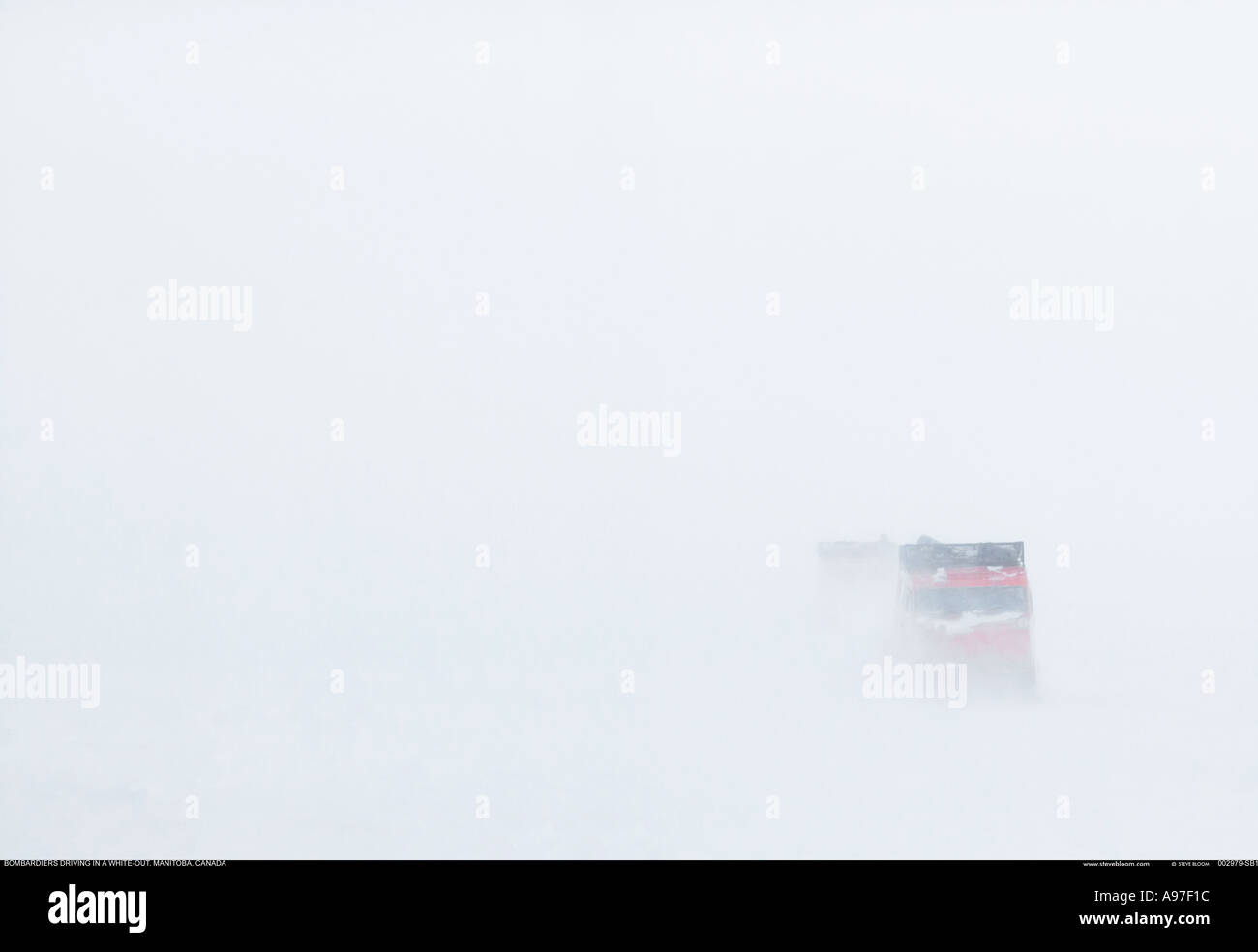 White out blizzard hi-res stock photography and images - Alamy