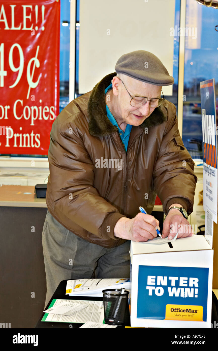 Sweepstakes form hi-res stock photography and images - Alamy