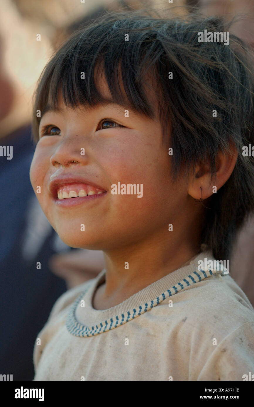 Vietnamese kid smiling Stock Photo - Alamy
