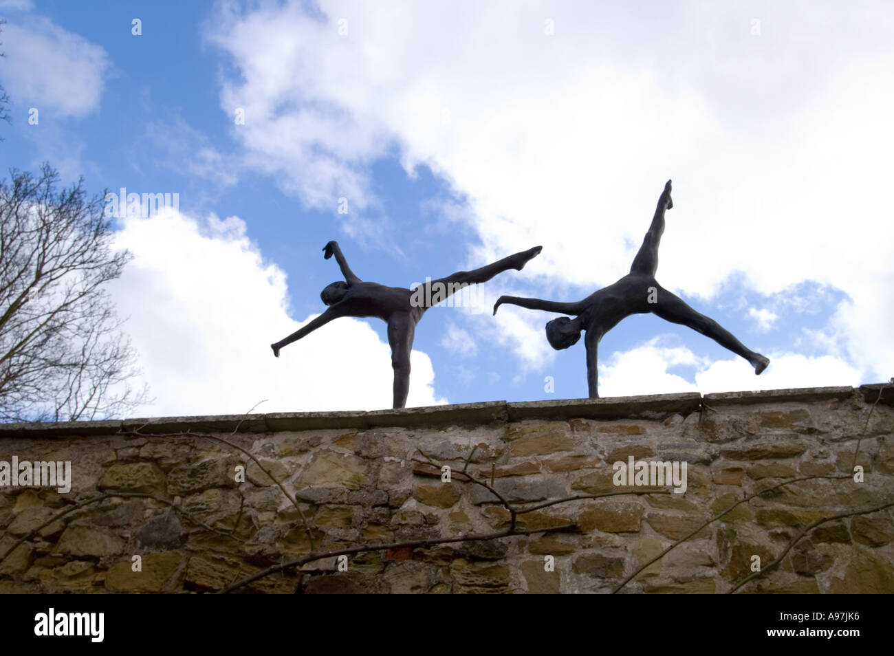 Gymnasts acrobats hi-res stock photography and images - Alamy