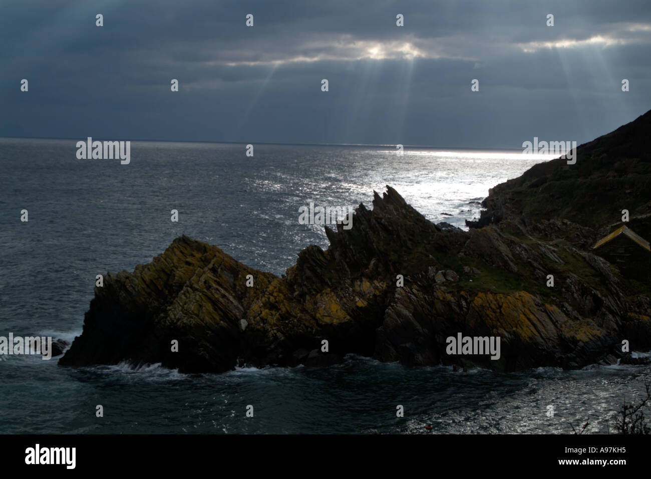 Rough rocky edges hi-res stock photography and images - Alamy