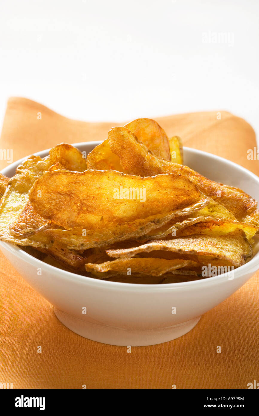 Potato crisps in bowl FoodCollection Stock Photo - Alamy