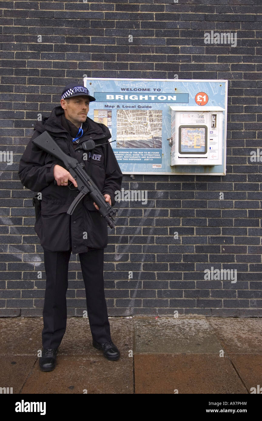 British police officer hi-res stock photography and images - Alamy