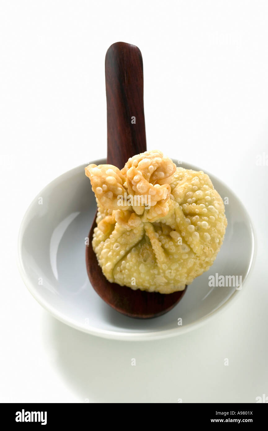 Single wonton hi-res stock photography and images - Alamy