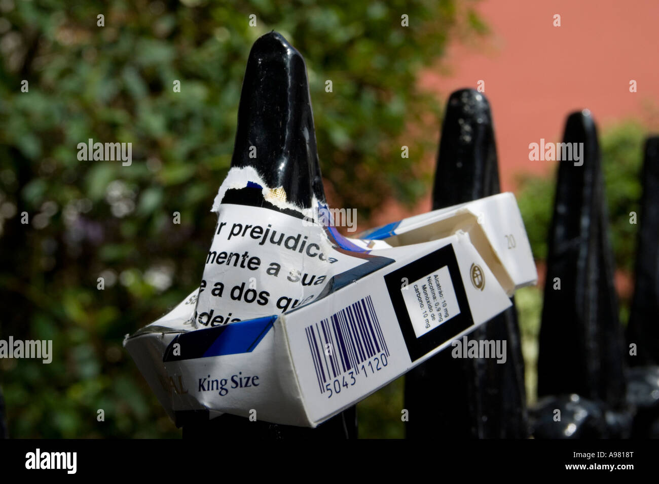 Cigarette packet uk hi-res stock photography and images - Alamy