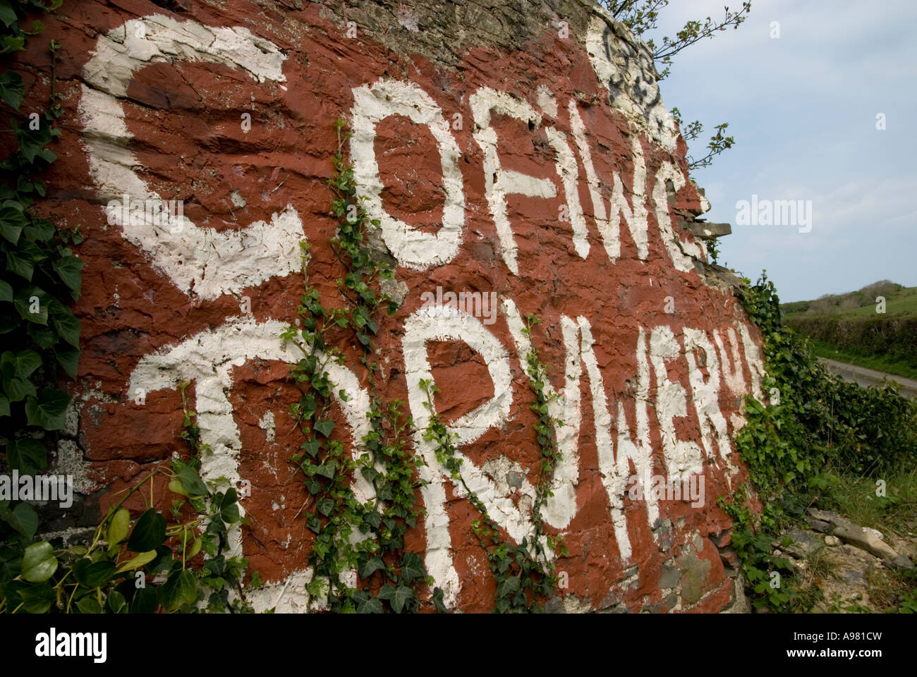 Cofiwch Dryweryn graffiti, Ceredigion, Wales Stock Photo - Alamy