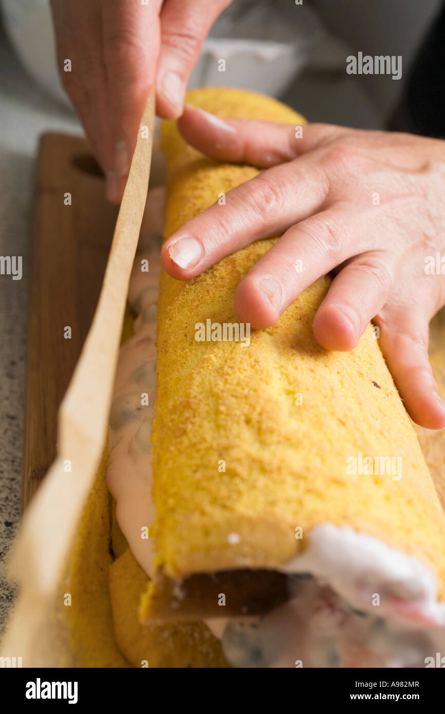 Spongecake roll hi-res stock photography and images - Alamy