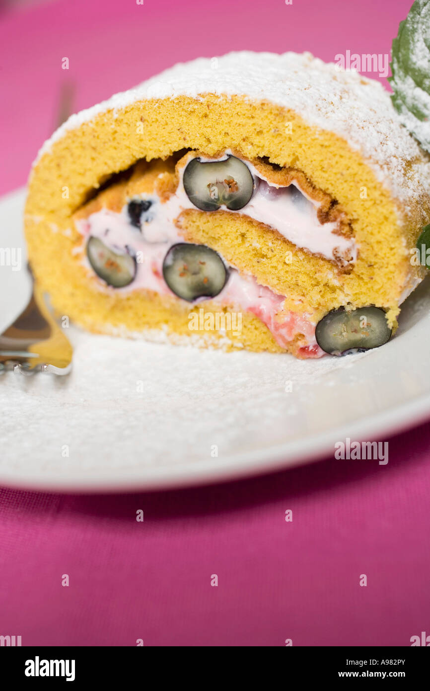 Step by step fruit roulade hi-res stock photography and images - Alamy