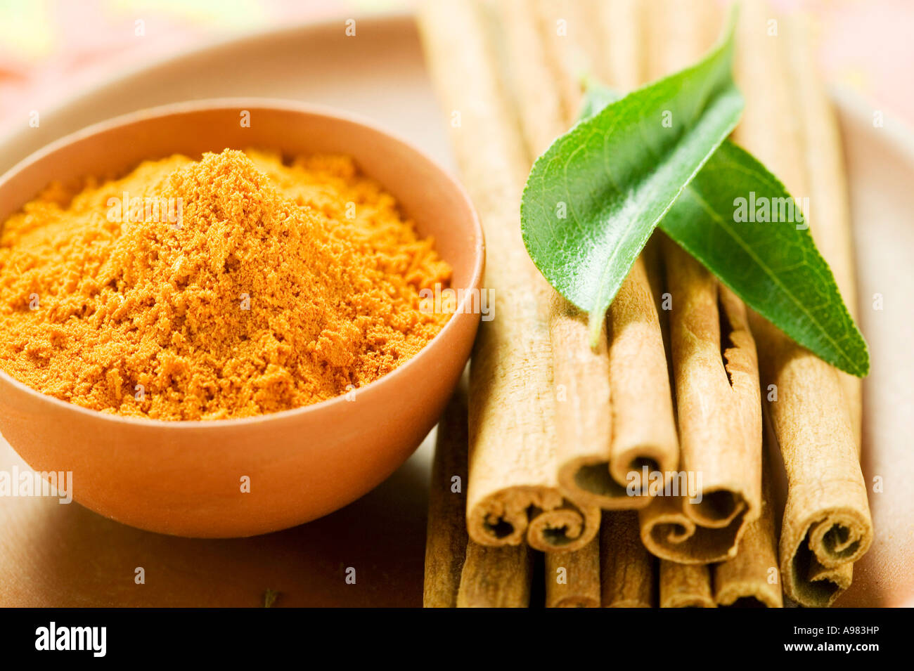 Cinnamon sticks curry leaves and curry powder FoodCollection Stock ...