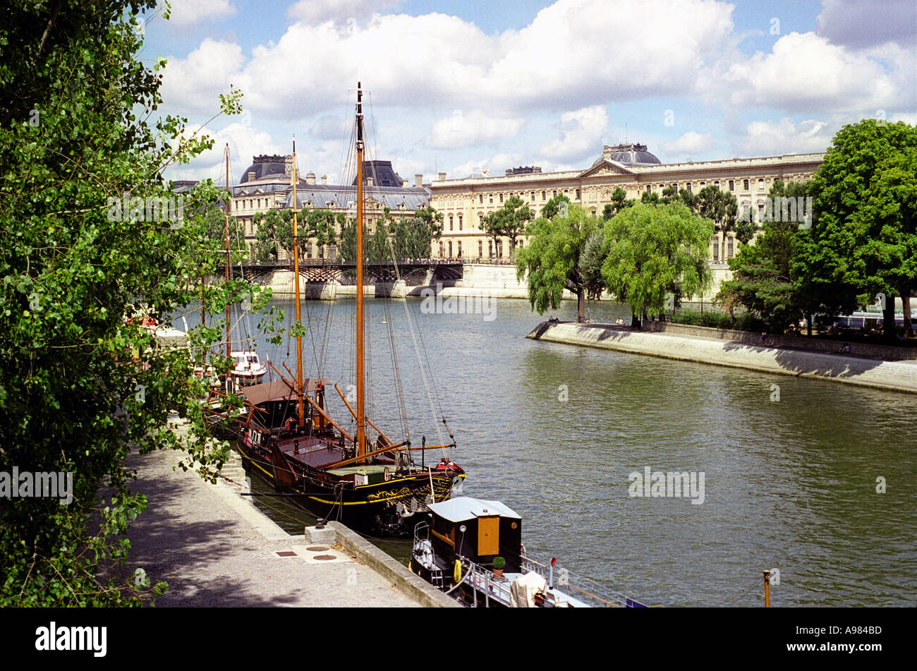 Riverside scene in Paris Stock Photo - Alamy