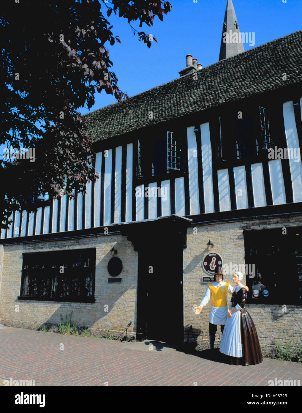 Oliver cromwell house hi-res stock photography and images - Alamy