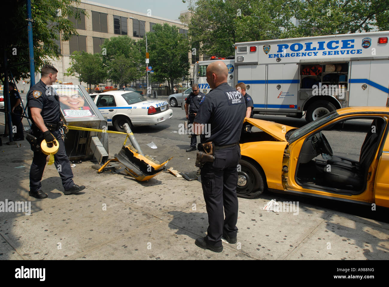 Nypd Car Yellow Taxi Cab High Resolution Stock Photography and Images ...
