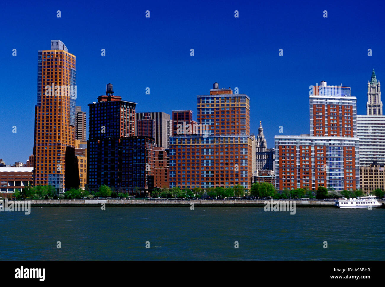 New york west side riverfront hi-res stock photography and images - Alamy