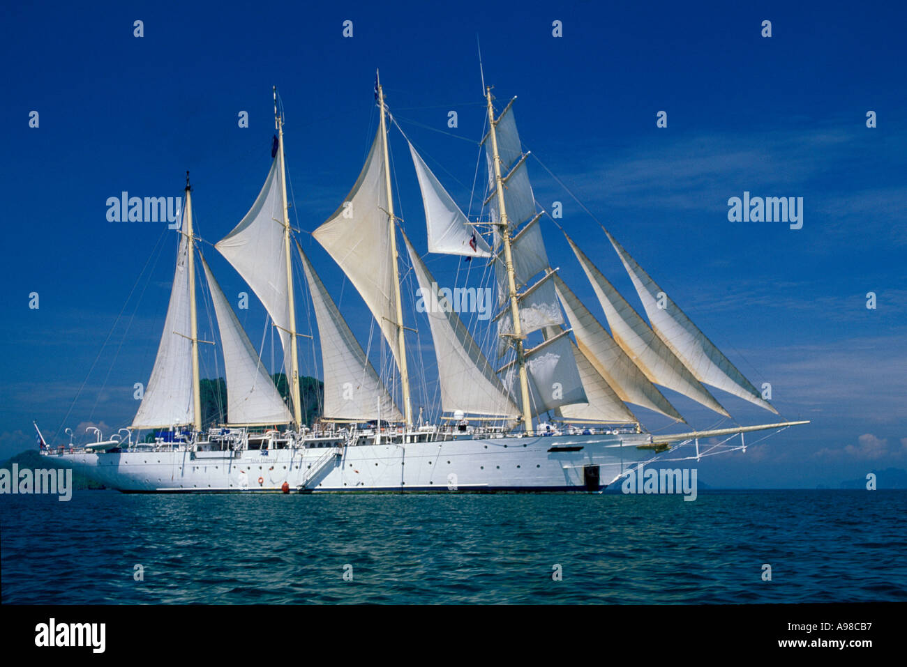 Clipper ship hi-res stock photography and images - Alamy