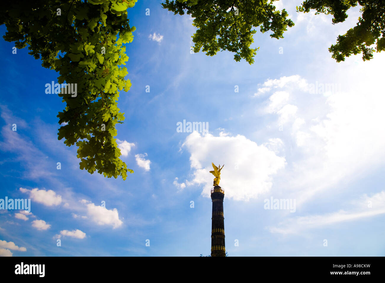 Stern vertikal hi-res stock photography and images - Alamy