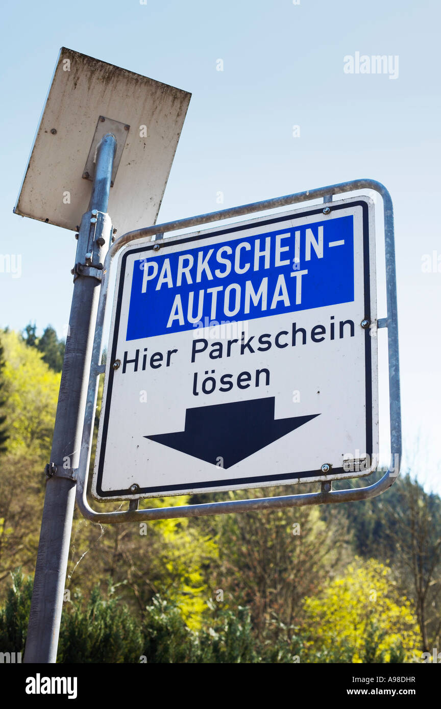 German parking meter sign hi-res stock photography and images - Alamy