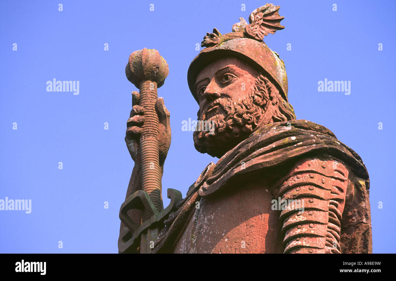 Statue of William Wallace the Scottish hero freedom fighter near ...