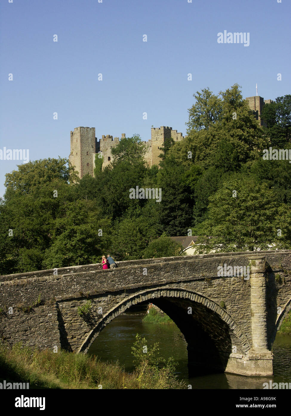 Bridge ludlow castle architecture hi-res stock photography and images ...