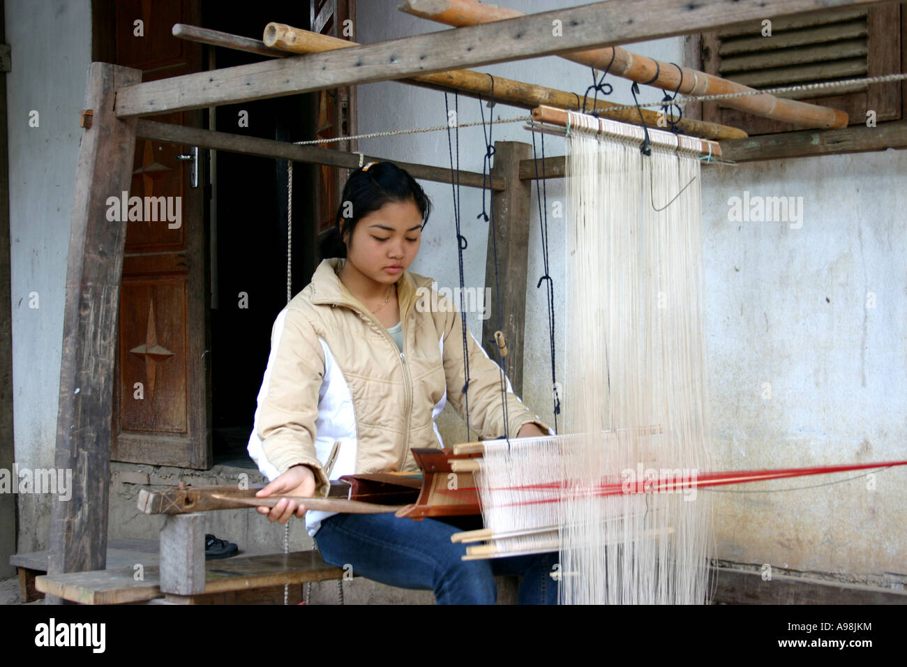 Weave silk hi-res stock photography and images - Alamy