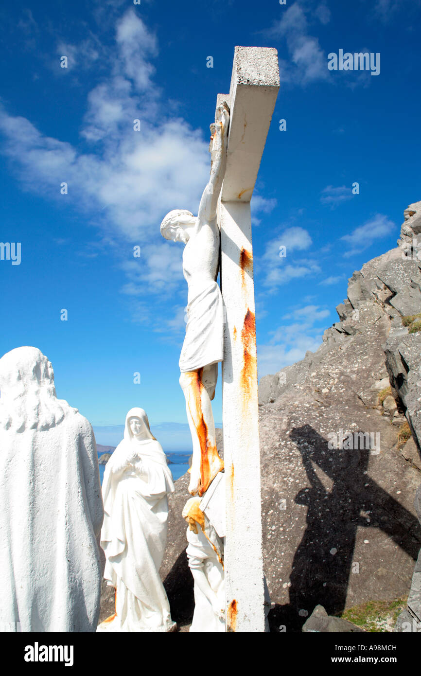 cross at Slea Head, Europe´s most Western point, on Dingle Peninsula at ...