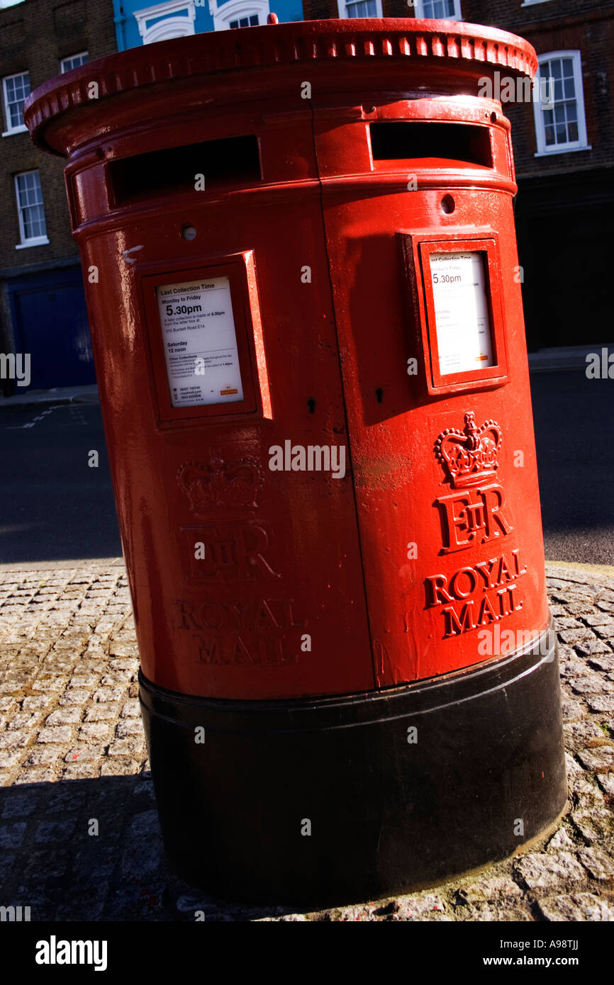 Old round red post box hi-res stock photography and images - Alamy
