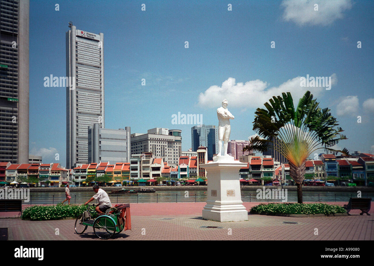 Statue sir stamford raffles boat quay hi-res stock photography and ...