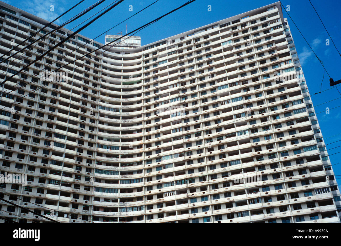 apartment block in Havana Cuba Stock Photo - Alamy