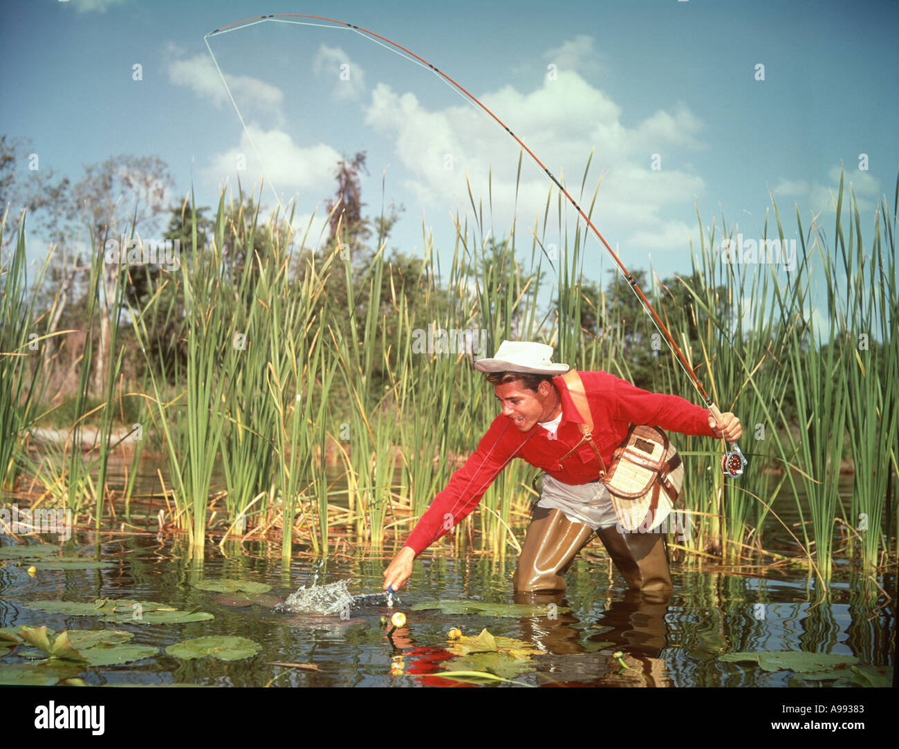 Cast Netting High Resolution Stock Photography and Images - Alamy