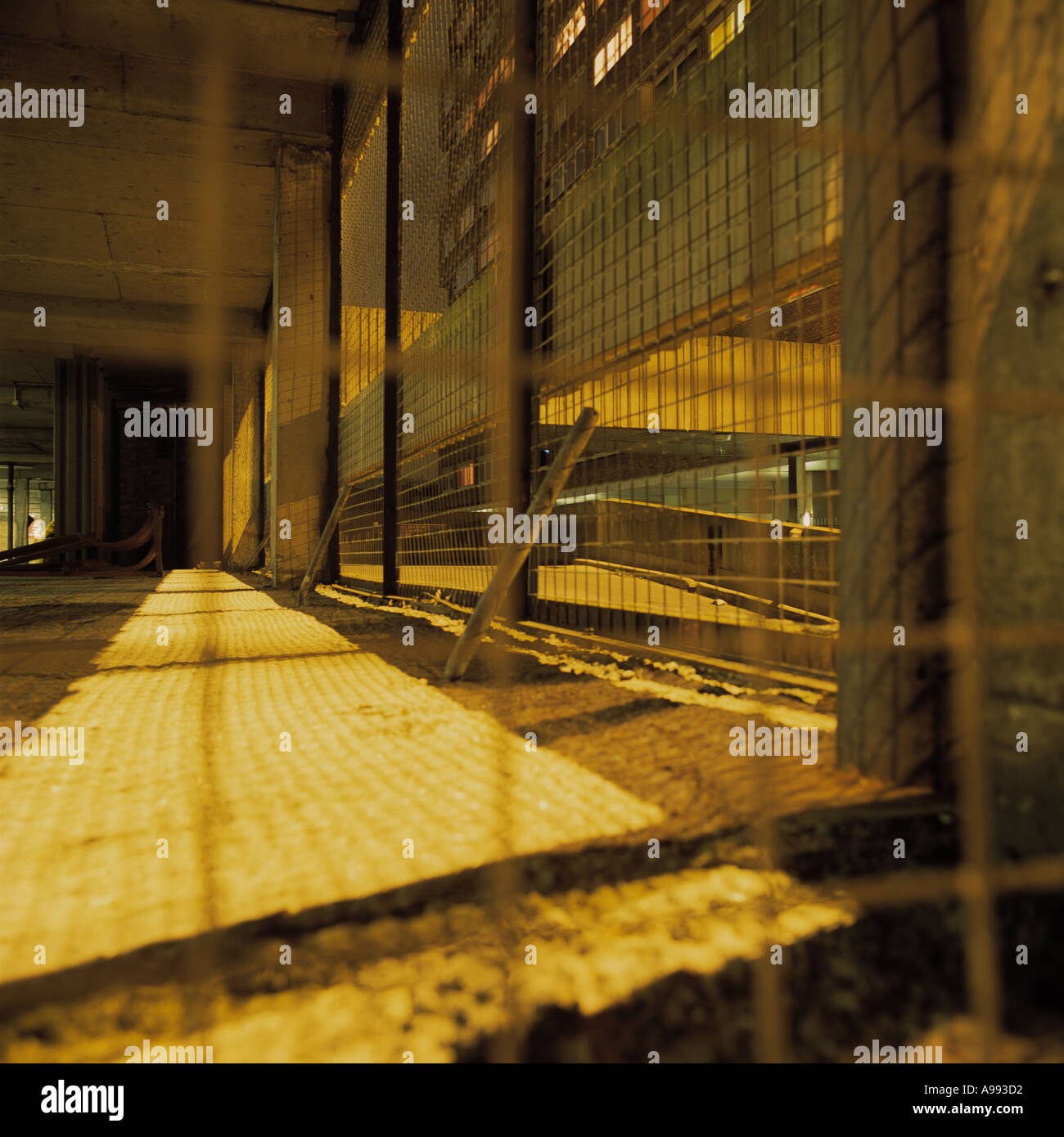 Abandoned and derelict tower blocks hi-res stock photography and images ...