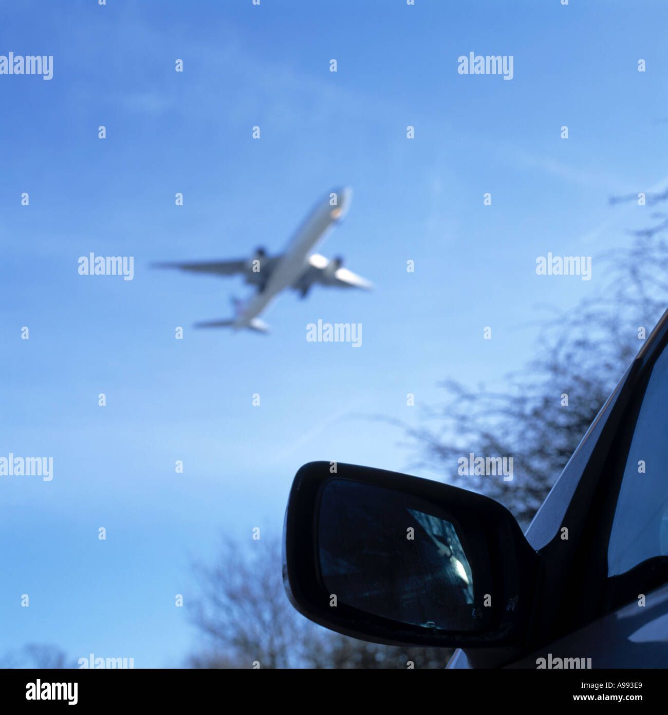 Flightpath hi-res stock photography and images - Alamy