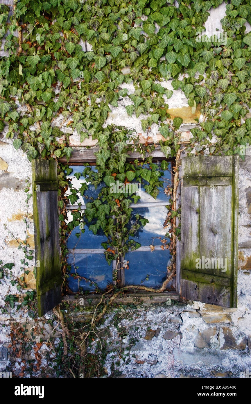 Old farmhouse window Stock Photo - Alamy