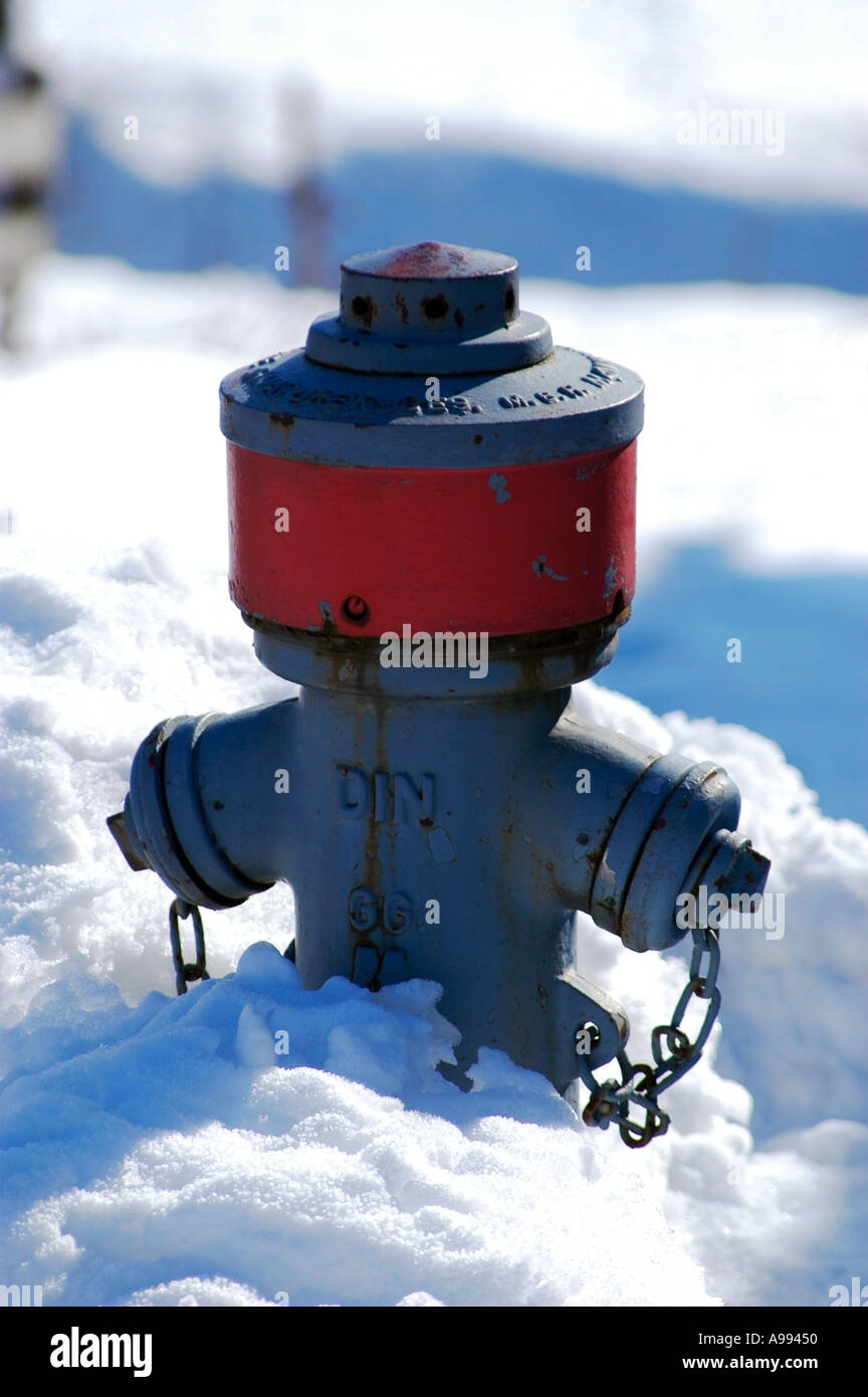 Hydrant in the snow Stock Photo - Alamy